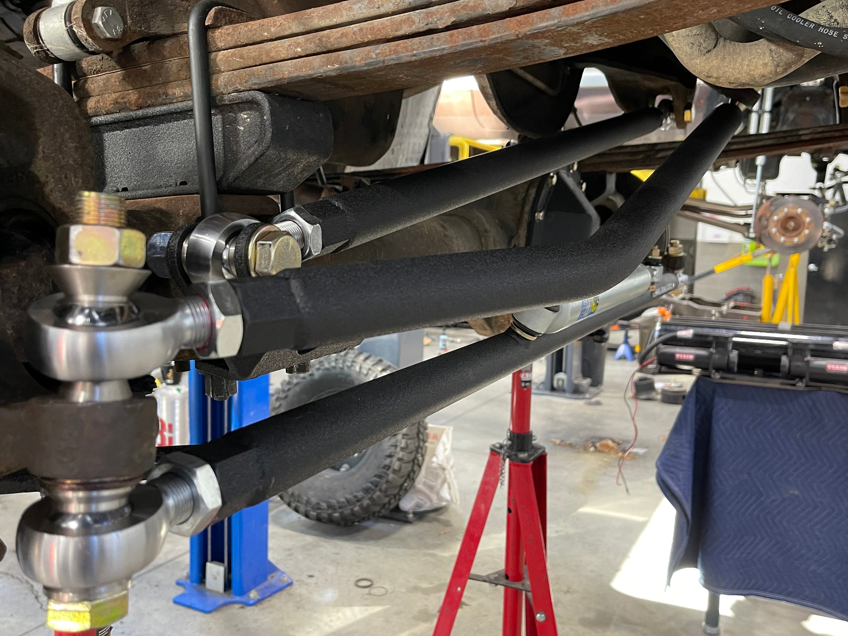 99-04 Ford Super Duty Steering Kit